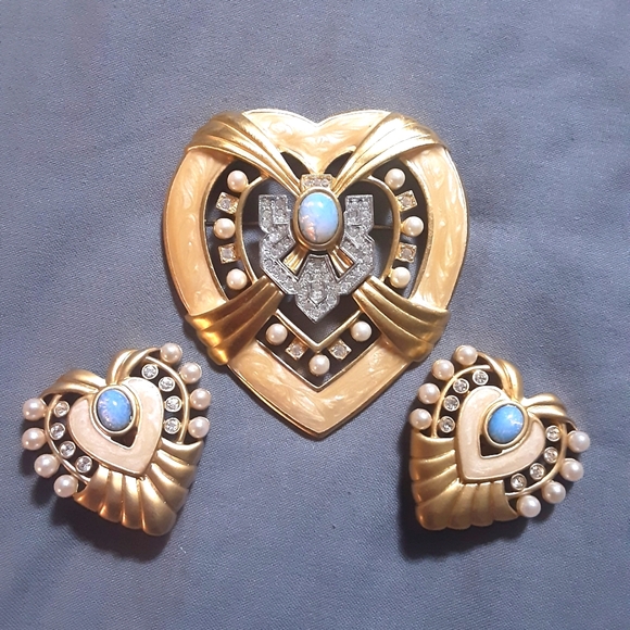 Elizabeth Taylor | Jewelry | Elizabeth Taylor Heart Of Hollywood | Poshmark